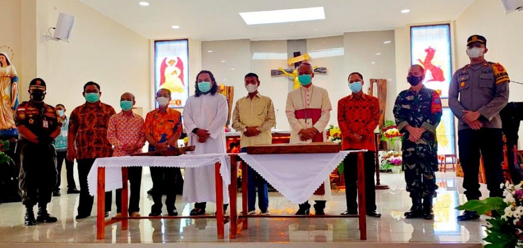 Kodim 1203/Ktp Hadiri Peresmian Gereja Paroki Kanak-Kanak Yesus di ...